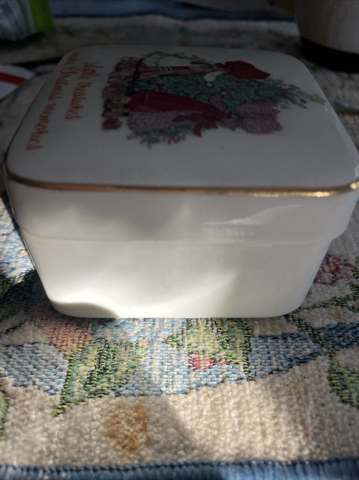Holly Hobbie Christmas Trinket Box Little Treasures Make Christmas ...