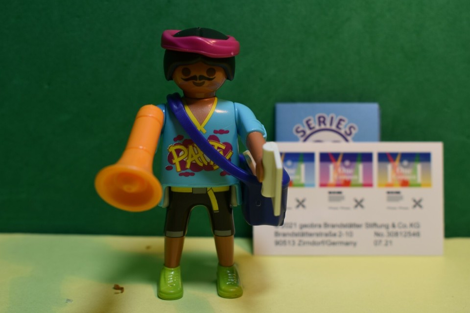 PLAYMOBIL POSTMAN WITH MEGAPHONE / SERIES 21 ABOUT SURPRISE 70732, MINT ...