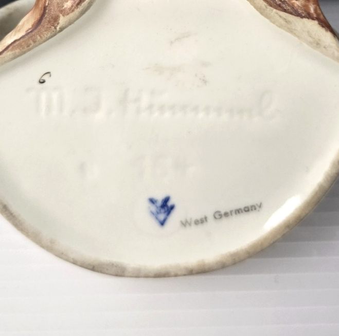 Goebel Hummel Wall Pocket Holy Water Fountain Praying Girl #164 Full ...