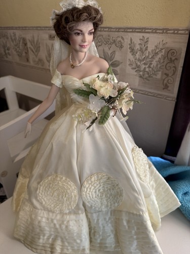 VTG Jackie O Franklin Mint Jacqueline Kennedy 16” Porcelain Heirloom ...