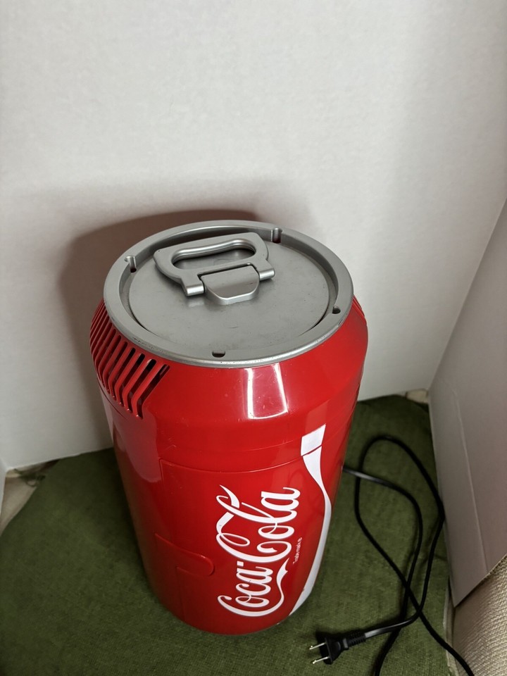 Koolatron Coca-Cola Portable 8 Can Thermoelectric Mini Fridge Beverage ...