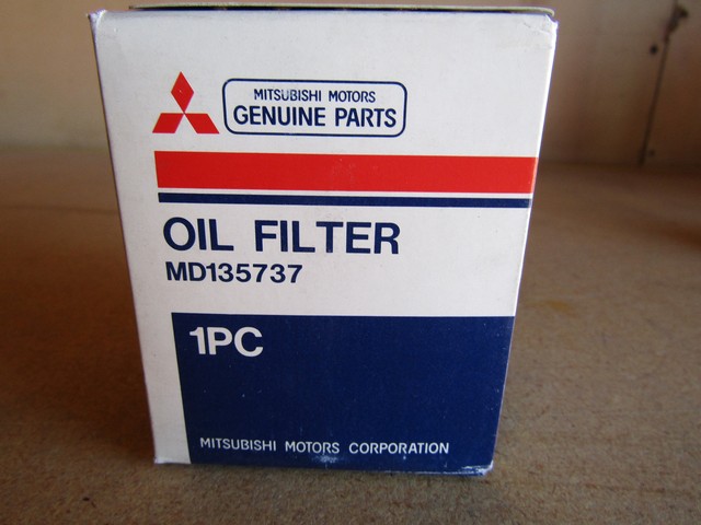 MD135737 Mitsubishi OEM Oil Filter NOS for sale online | eBay