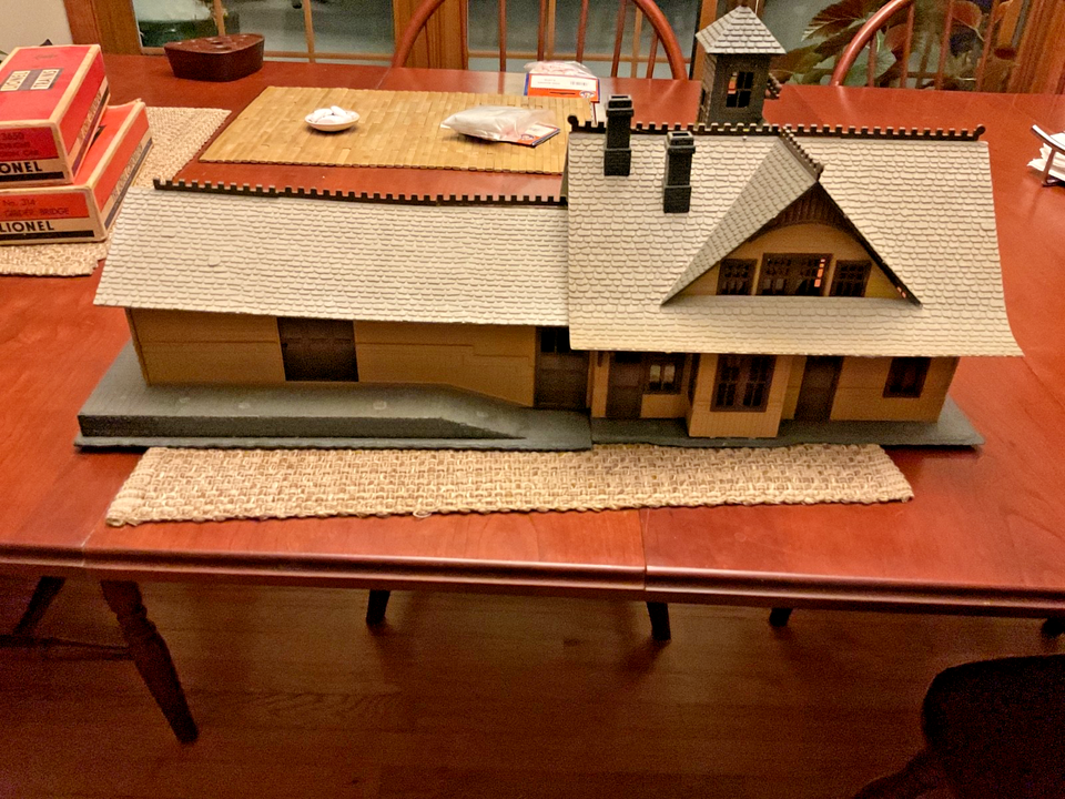 Vtg Lionel O Gauge Large Train Station by Pola, Germany 23”L x 9” D, H ...