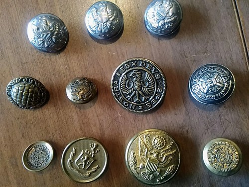 Mixed Lot 11 Vintage Coat of Arms Military Brass Metal Shank Buttons 1. ...
