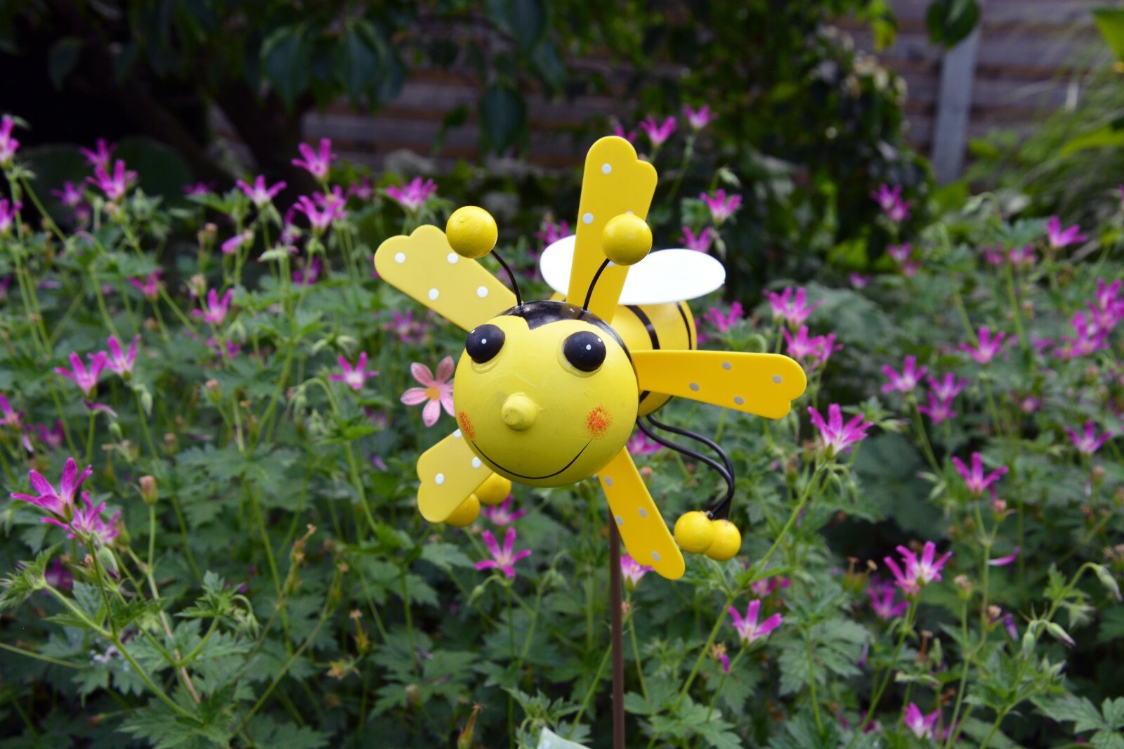 WOODEN HONEY BEE WINDMILL Garden Décor Windmills Different Sizes ...