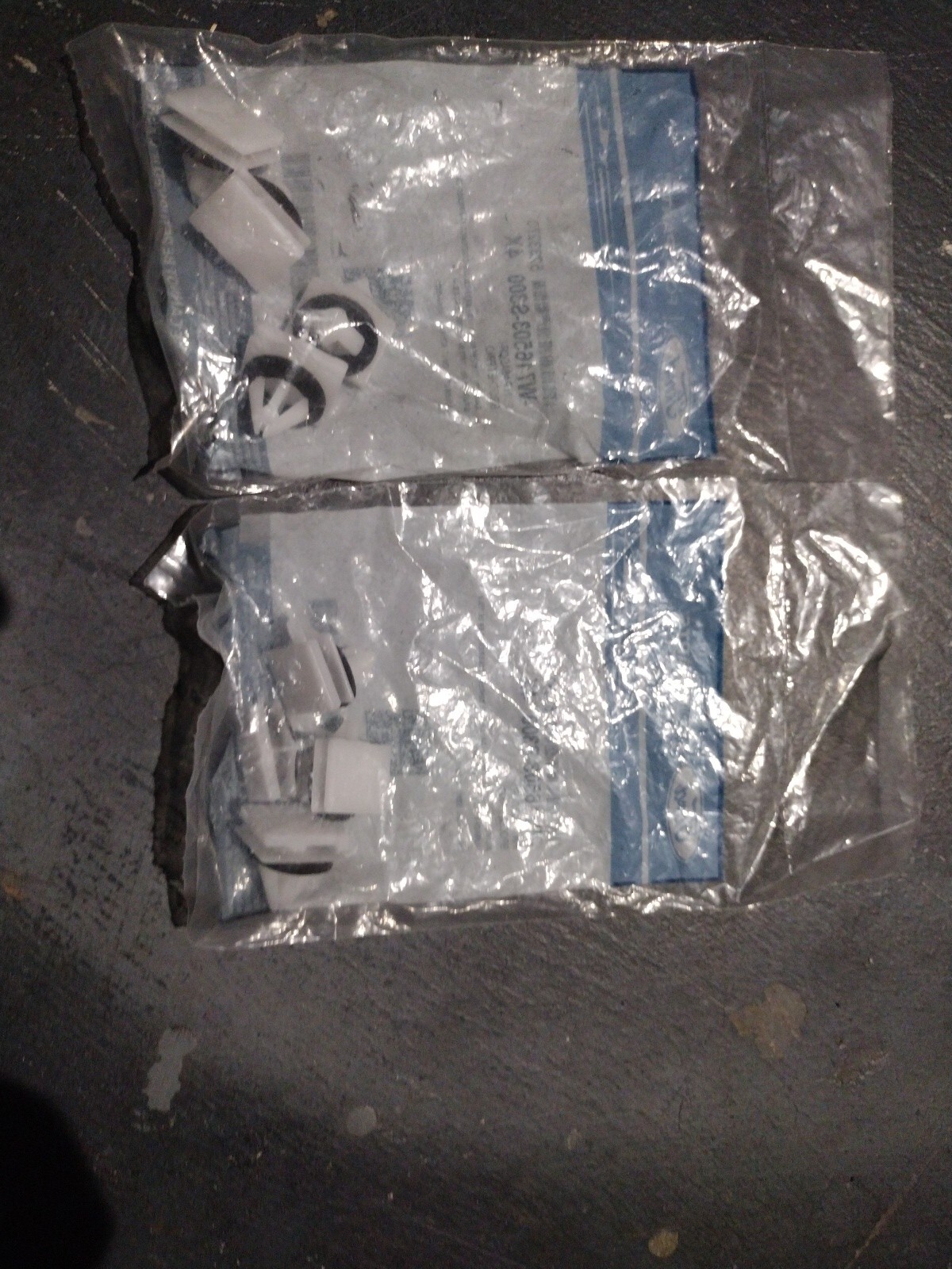 NEW OEM Genuine Ford Rocker Panel Molding Clip -W716503-S300 QTY.8 | eBay