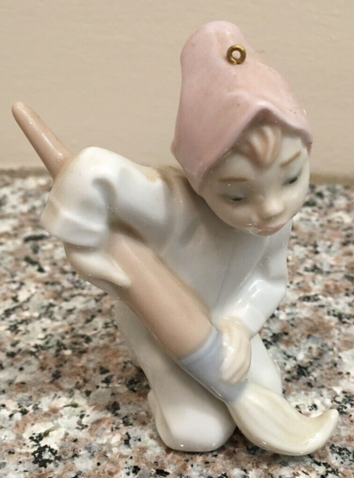 Lladro #5938 "Elf Ornament" - Elf w/Paintbrush" Glossy Figurine w ...