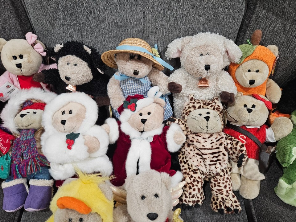STARBUCKS 1999-2013 BEARISTA BEAR Lot of 28 New W/Tags STORE MANAGER ...