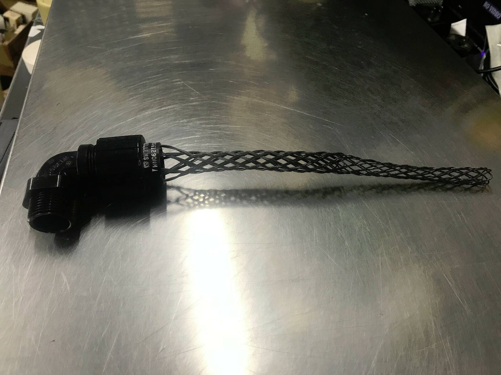 Hubbell Kellem Nylon Mesh Strain Relief Grip Liquidtight, 90, CG61290NM ...