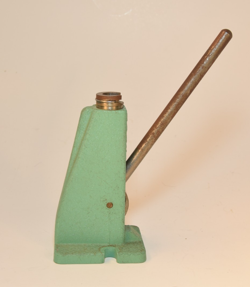 RCBS Standard Bench Mounted Priming Tool with Large & Small Primer Rods ...