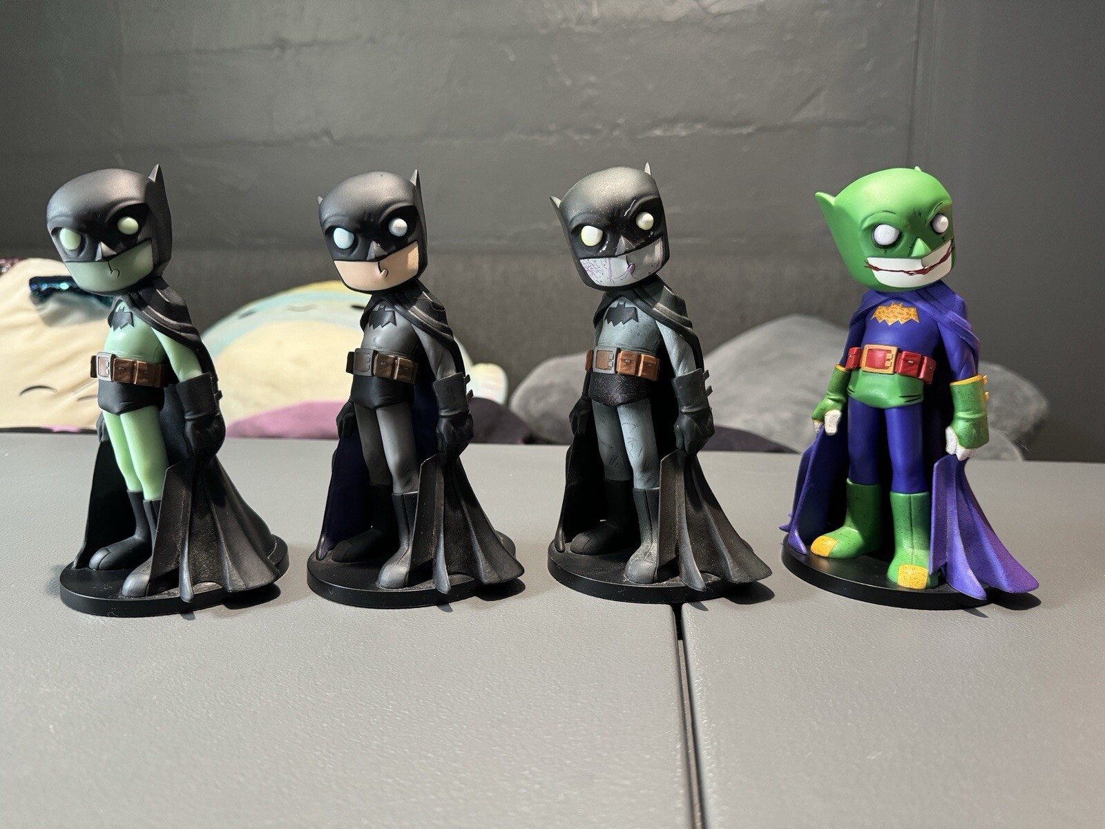 DC Artists SET OF 4 Chris Uminga Zombie Joker Glow in the Dark and ...