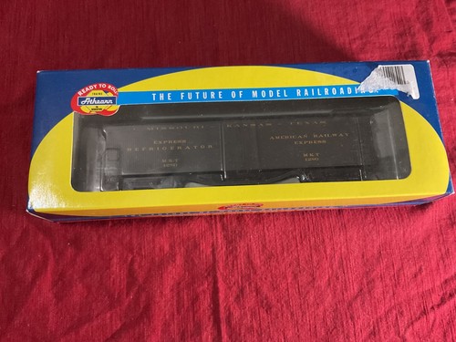 ATHEARN READY TO ROLL HO-SCALE 50’ MKT EXPRESS REEFER #92584 BRAND NEW ...