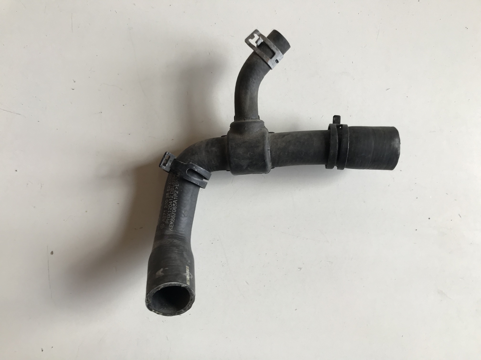 Kühlwasserschlauch A2712002552 M271 Mercedes C E SLK Klasse W204 W212 ...