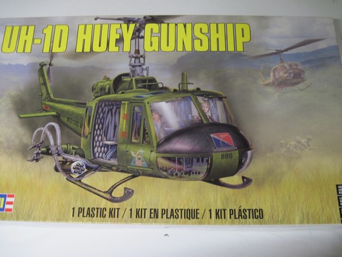 Revell 1/32 UH-1D Huey Gunship Helicopter Kit Tamiya | eBay