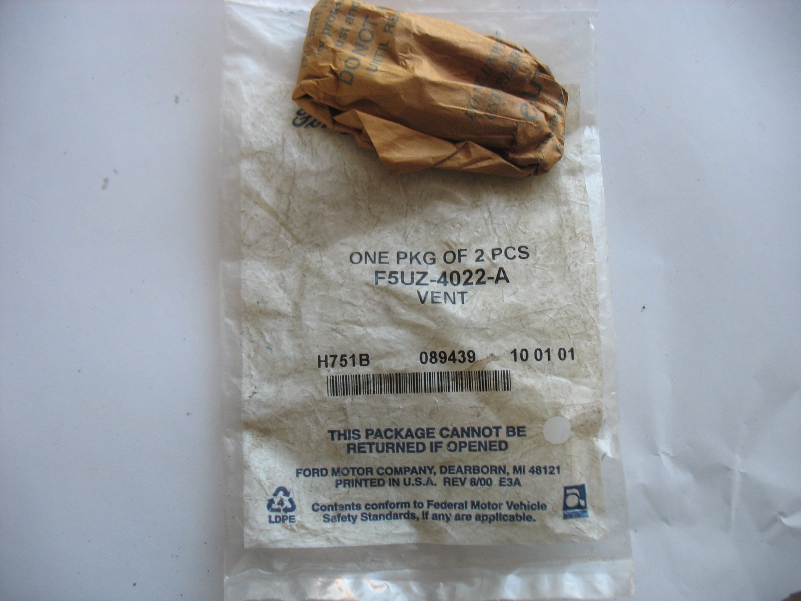 NOS Ford F5UZ-4022-A Excursion F150 F250 F350 Rear Axle Vent Assembly ...