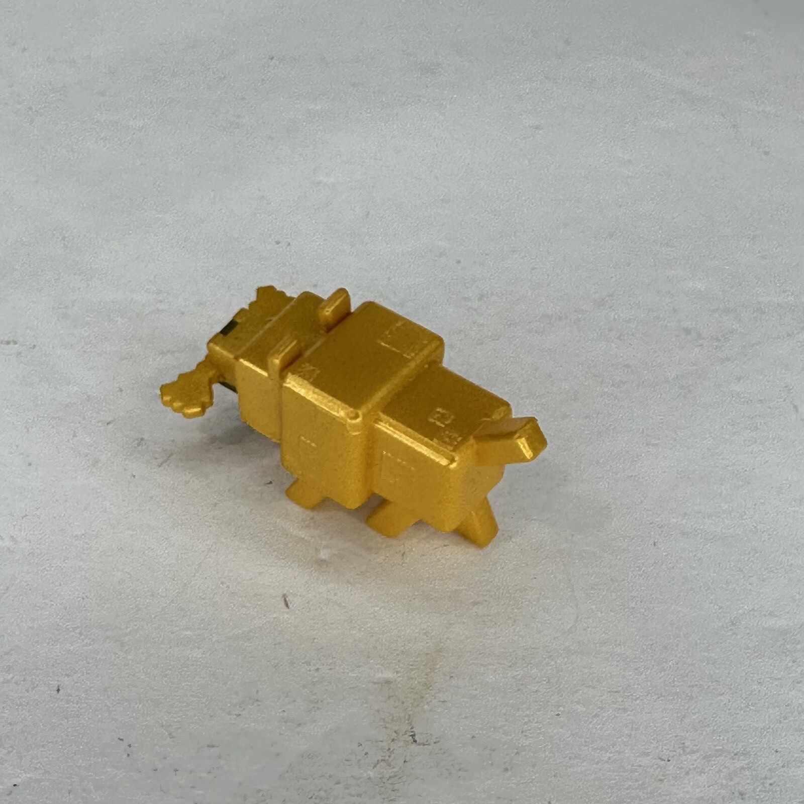 Minecraft Mini-Figures Chest Series 3 1" Gold Wolf w/ Bone Mini Action ...