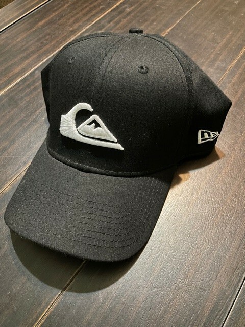 Quicksilver baseball hat black fitted size m/l - Gem