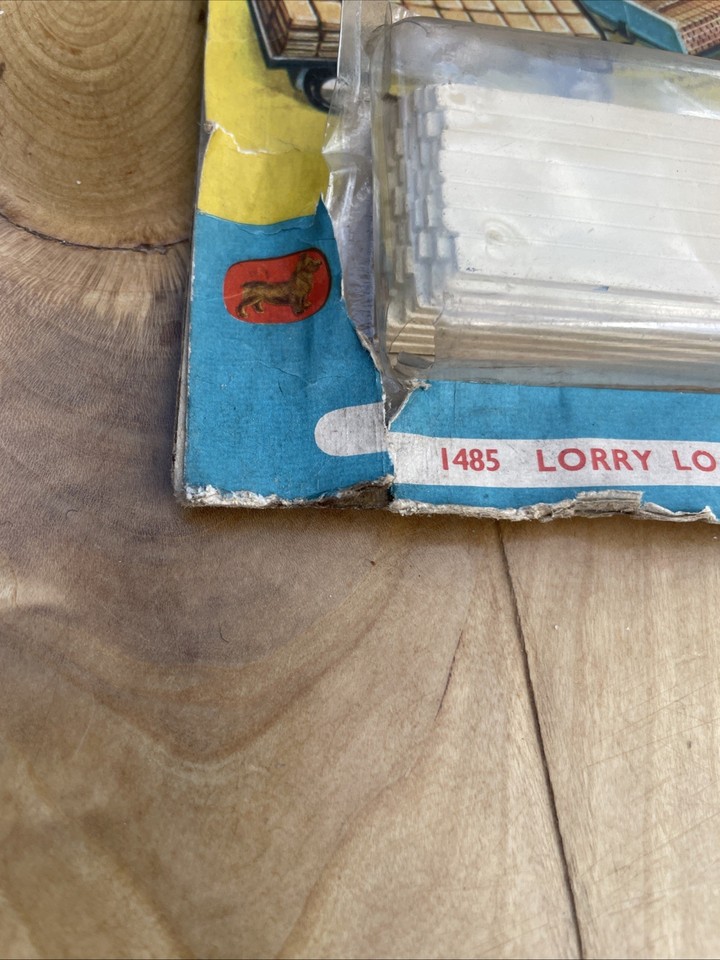 CORGI.CARGOES.CLASSIC LORRY. LOAD.TIMBER LOAD.WOOD LOOK ARTIC & FLAT ...