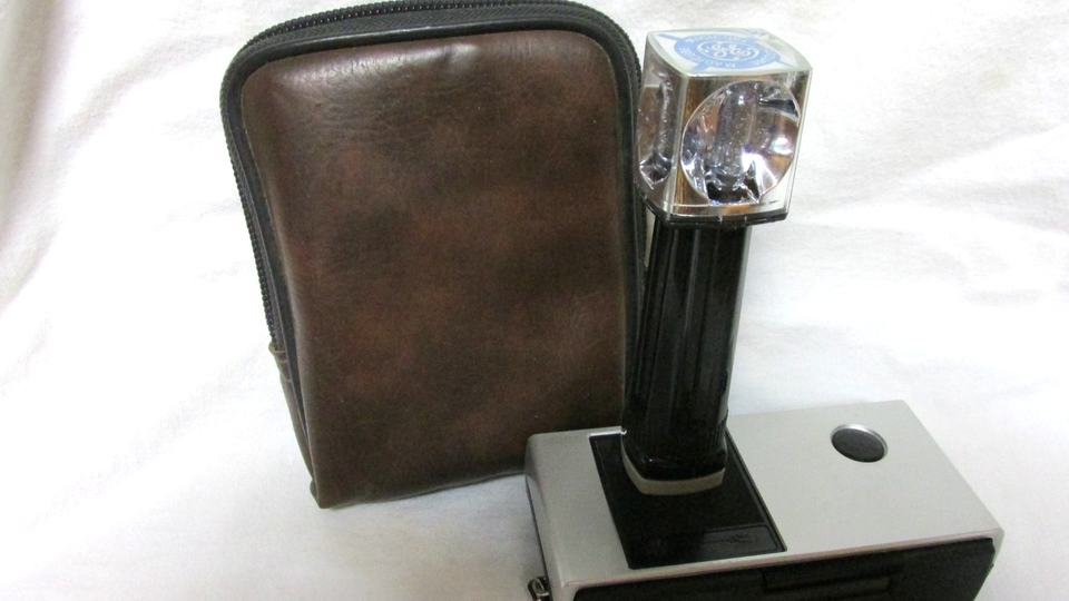 VINTAGE 1970s JC PENNY 11 110 FILM CAMERA WITH FLASH & UNUSED CUBE ...