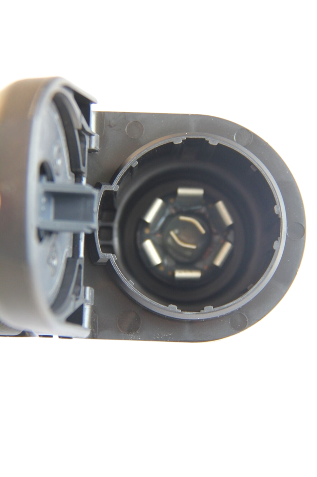 NEW Trailer Hitch 7 Pin Dual Camera Receptacle Fits 2020-2022 GMC Chevy ...