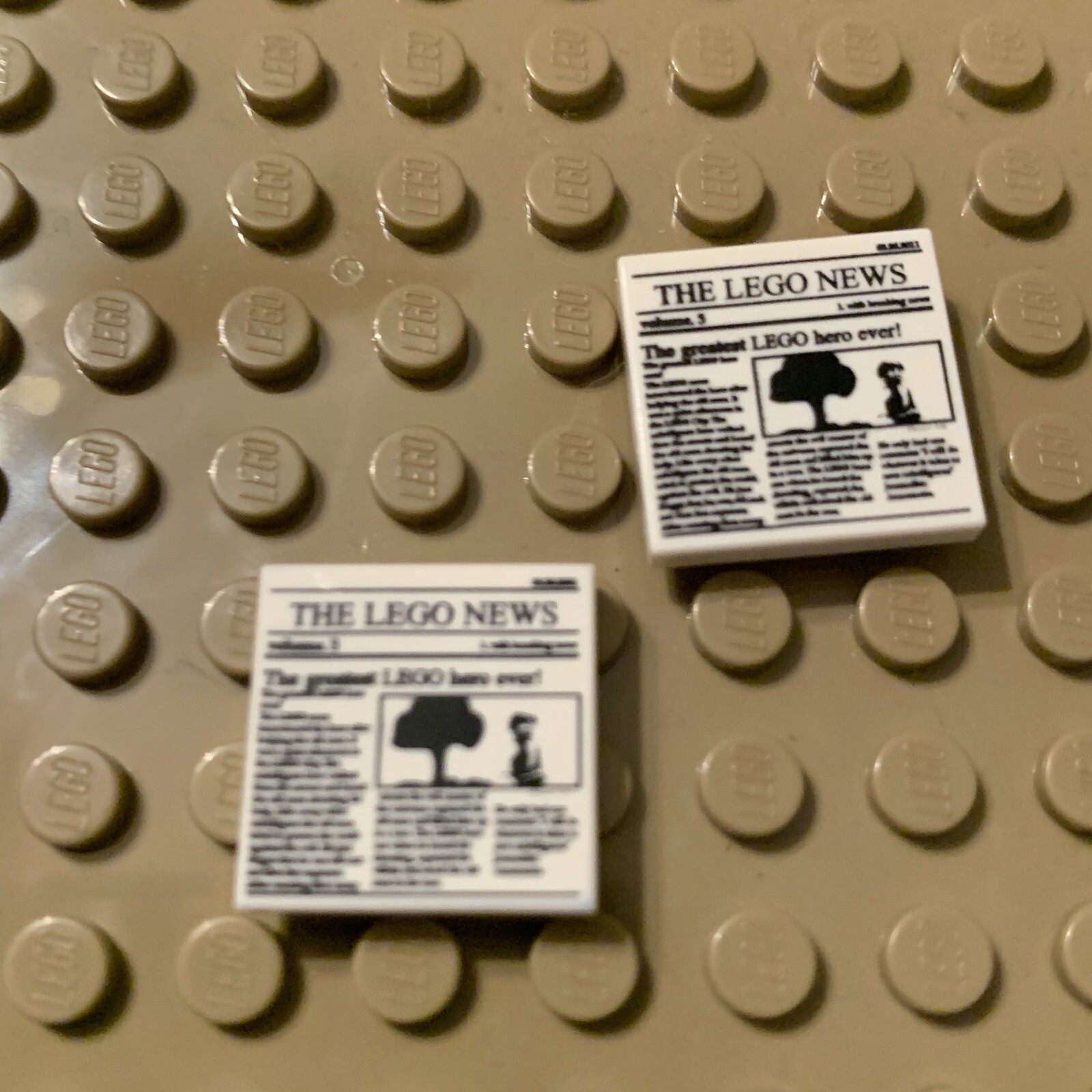 LEGO 3068 Tile White Newspaper Print LEGO News City Printed Tile Flat ...