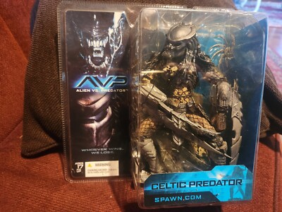 Alien VS. Predator AVP Celtic Predator Figure McFarlane Spawn.com 2004 ...