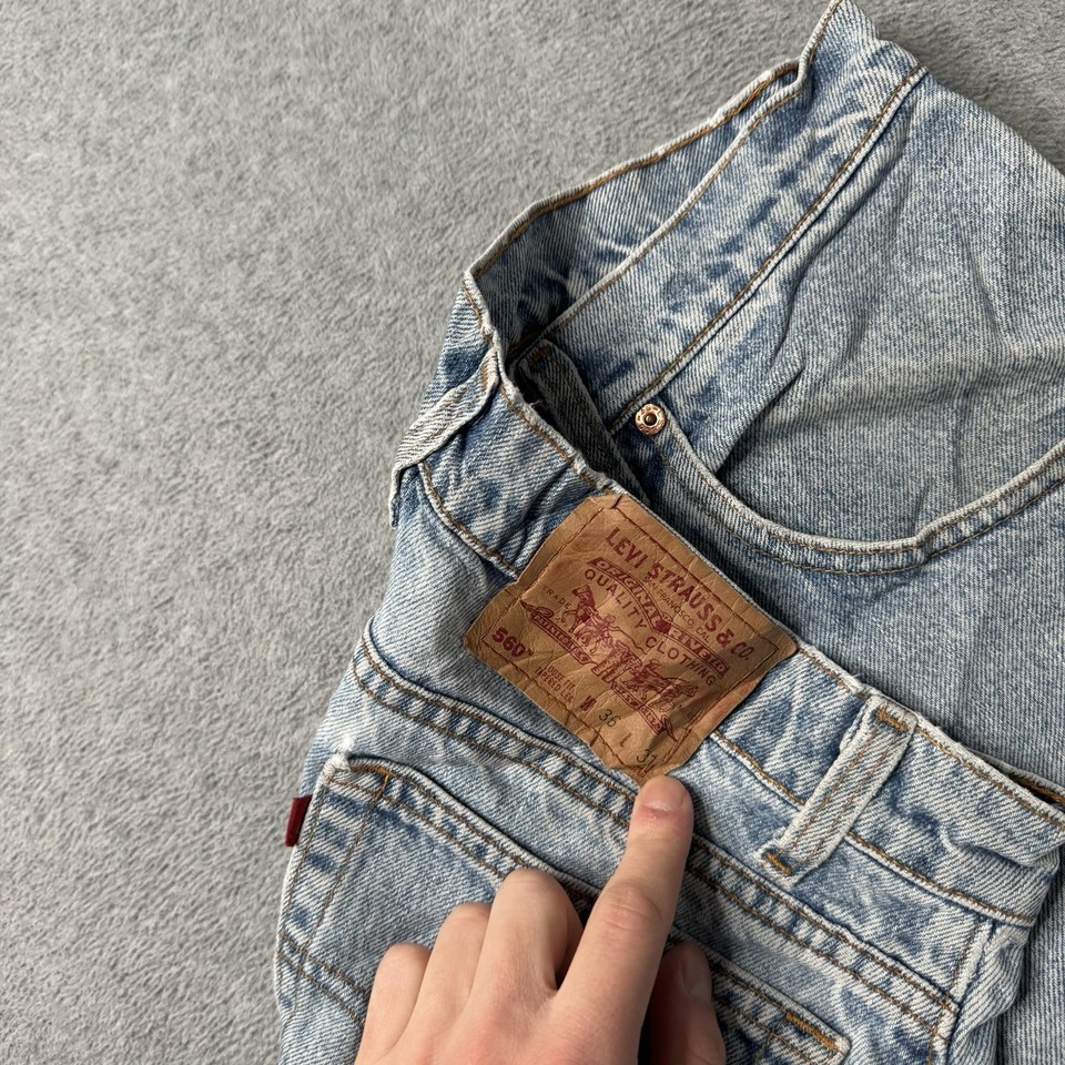 Vintage Levis 560 Jeans Mens 36x31 Blue Denim Faded Tapered Made in USA ...