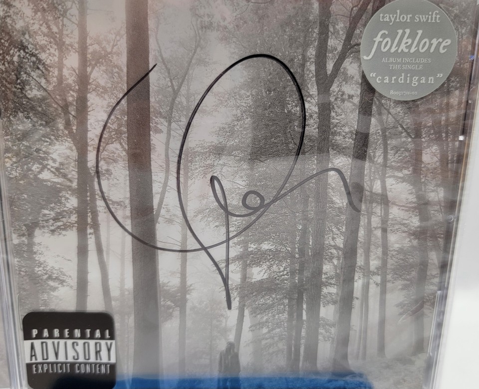TAYLOR SWIFT signed "Folklore" Booklet Sealed CD 602435034805| eBay