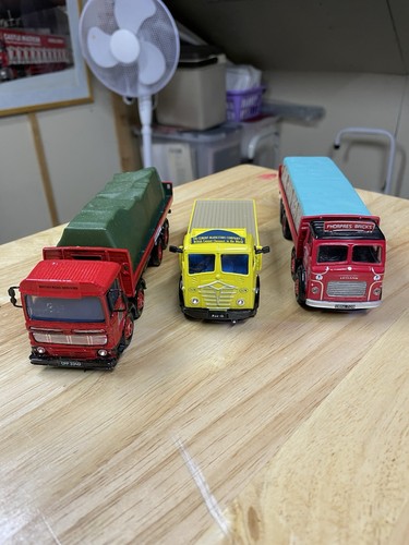 Job Lot of Three 1.50 Scale Corgi Trucks Two 8 Wheelers and One 4 ...