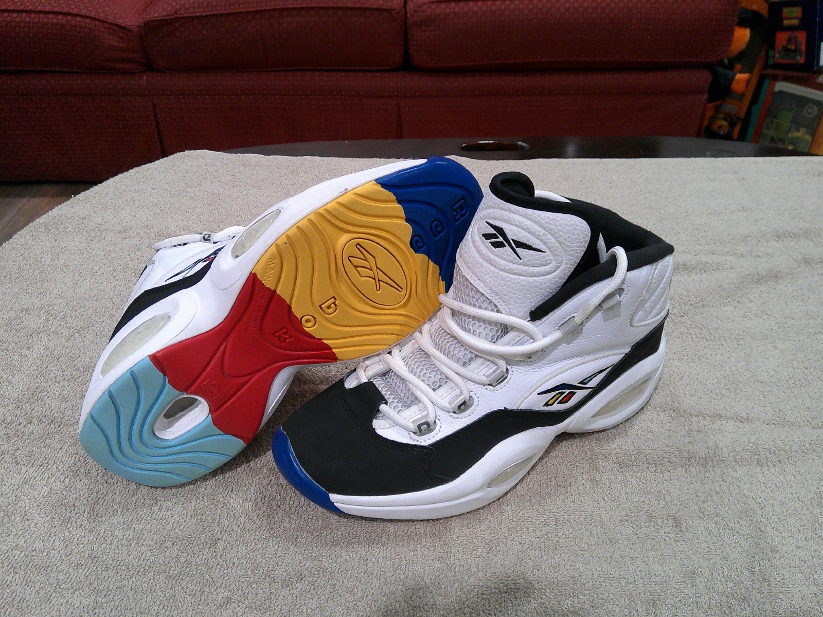 Men's Reebok Iverson Question Basketball Shoes Sz 9.5 White Black Blue ...