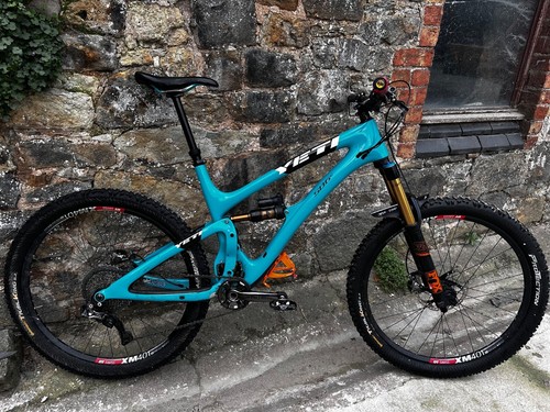 Yeti SB6C Large Frame Bike - Carbon, XTR DI2, Full Suspension, Dropper ...