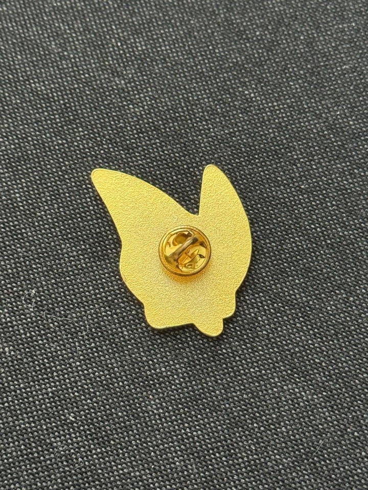 Squizxy animator enamel fennec fox orange and yellow fox head pin | eBay