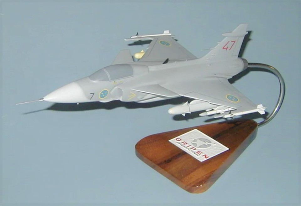 Swedish Air Force Saab JAS-39 Gripen Desk Top Display Jet Model 1/48 SC ...