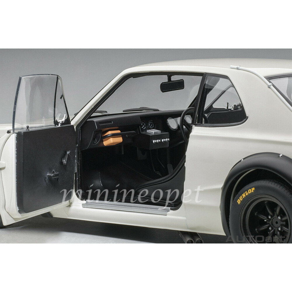 AUTOart+Nissan+Skyline+GT-R+%28Kpgc-10%29+Racing+1972+-+White+-+1%3A18 ...
