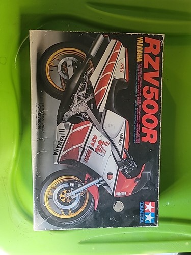Yamaha RZV500R Motorcycle 1/12 Scale Model Kit 1984 Tamiya 14037 PARTS ...