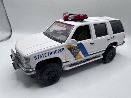 AMT Snapfast Plus Model Kit 1996 Chevrolet Tahoe 1/25 Built Custom NJSP ...