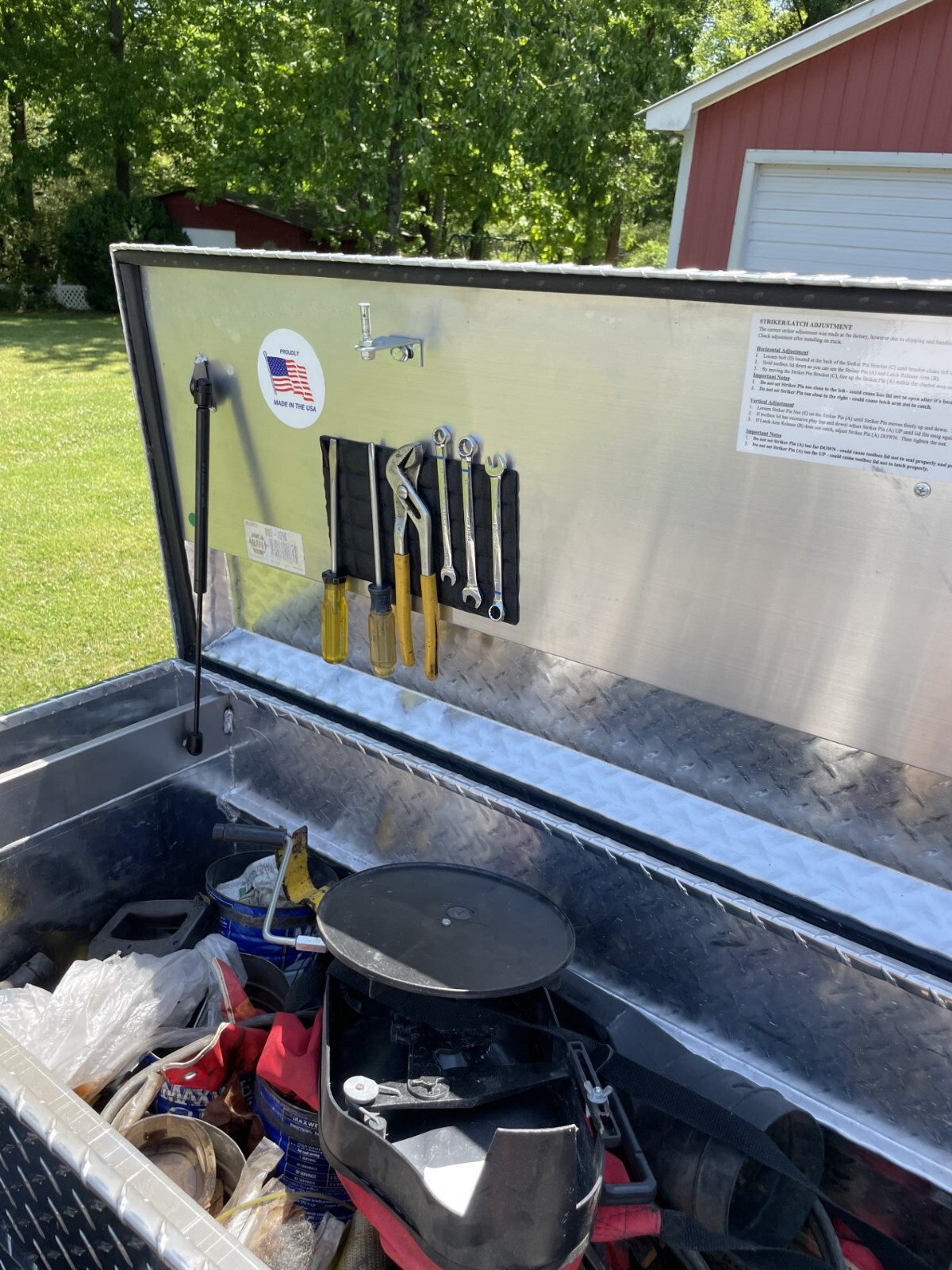 Magnetic Stick on Tool Pad For Mechanics To Hold Ranches,Sockets,Bolts ...