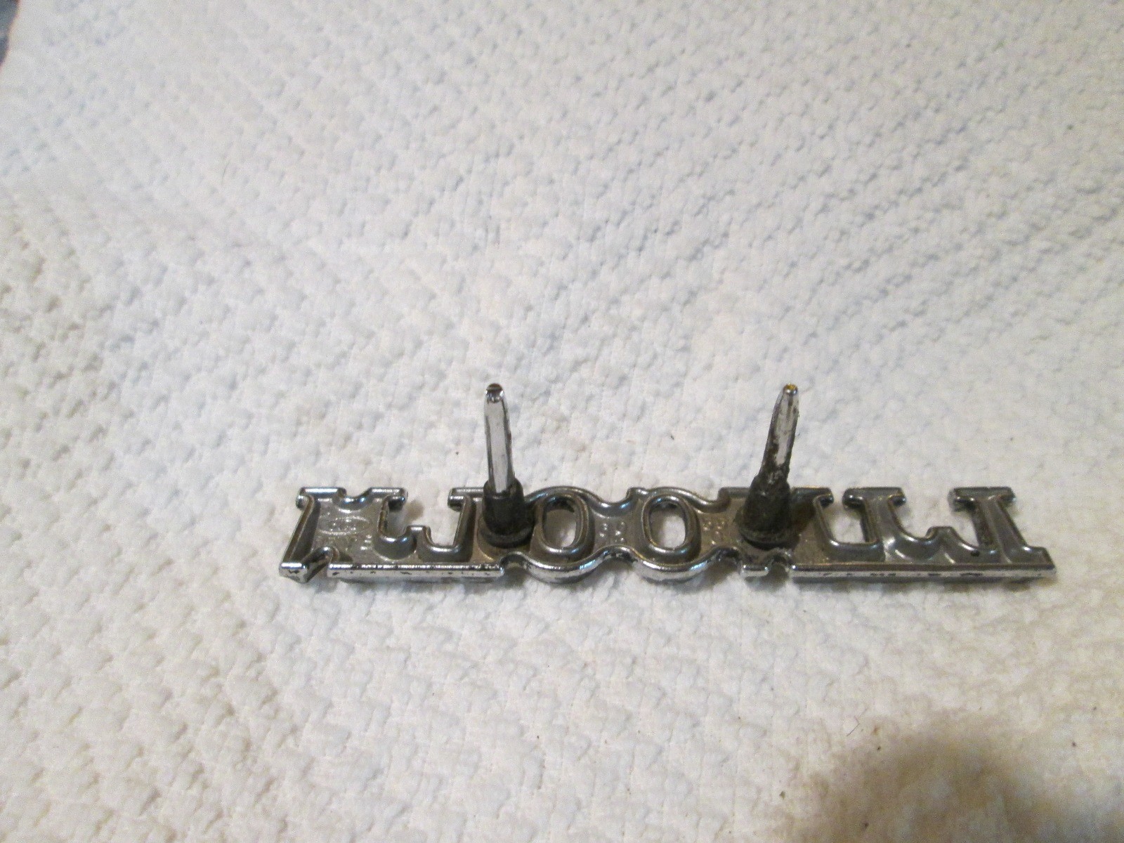 Vintage Lincoln Script Emblem Badge D5VB-60425500-AA pins intact great ...