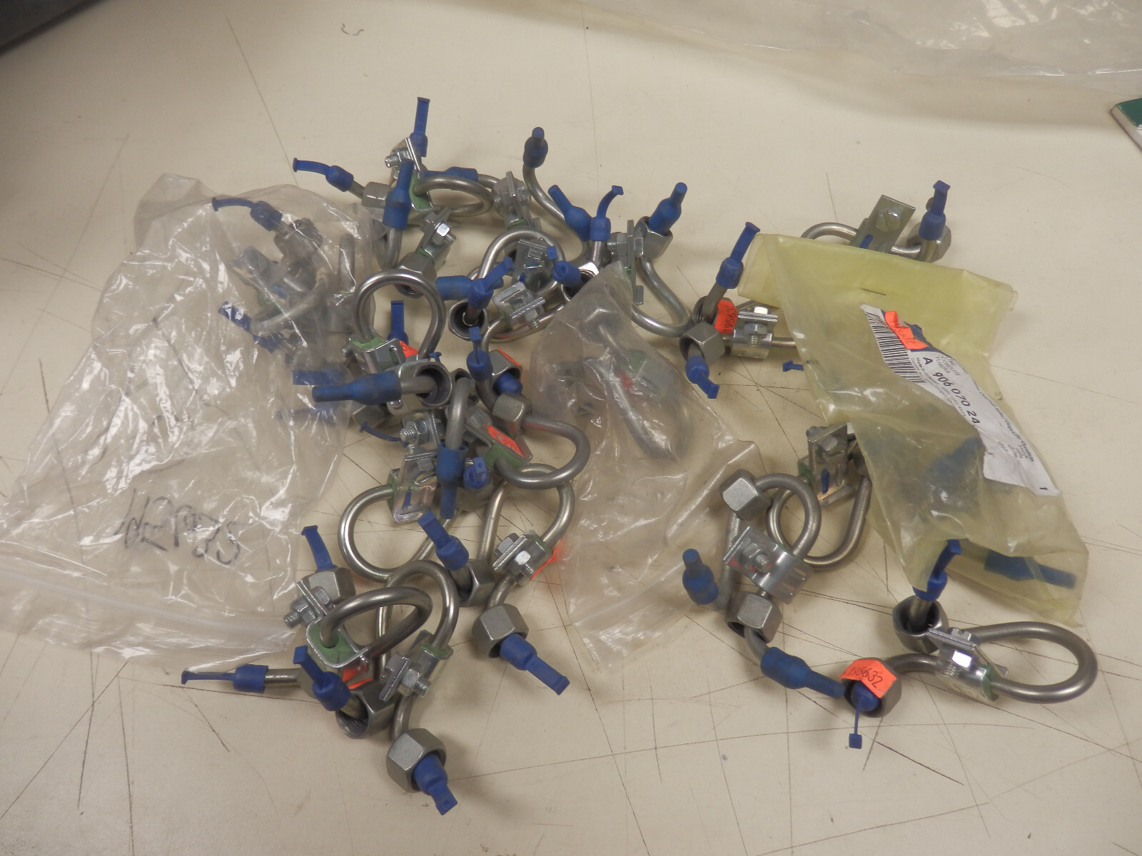 FOUR (4) PACK DETROIT DIESEL MERCEDES BENZ FUEL LINE A9060702433 FREE ...