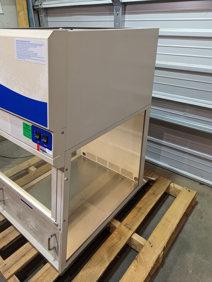 Fisher Scientific Labconco 3560000 PCR Workstation without HEPA Filter ...