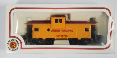 Bachmann HO Union Pacific Wide Vision Caboose 25743 43-1007-01 UP ...