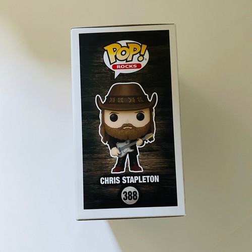 Funko POP! Rocks : Chris Stapleton #388 : Chris Stapleton & Protector ...