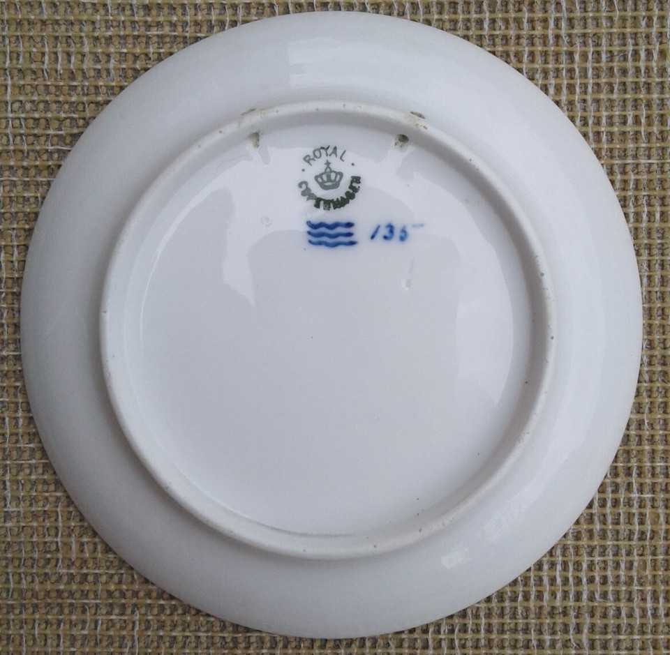 ROYAL COPENHAGEN “ANNUAL CHRISTMAS PLATES” SELECTION 1909 - 1949. | eBay UK