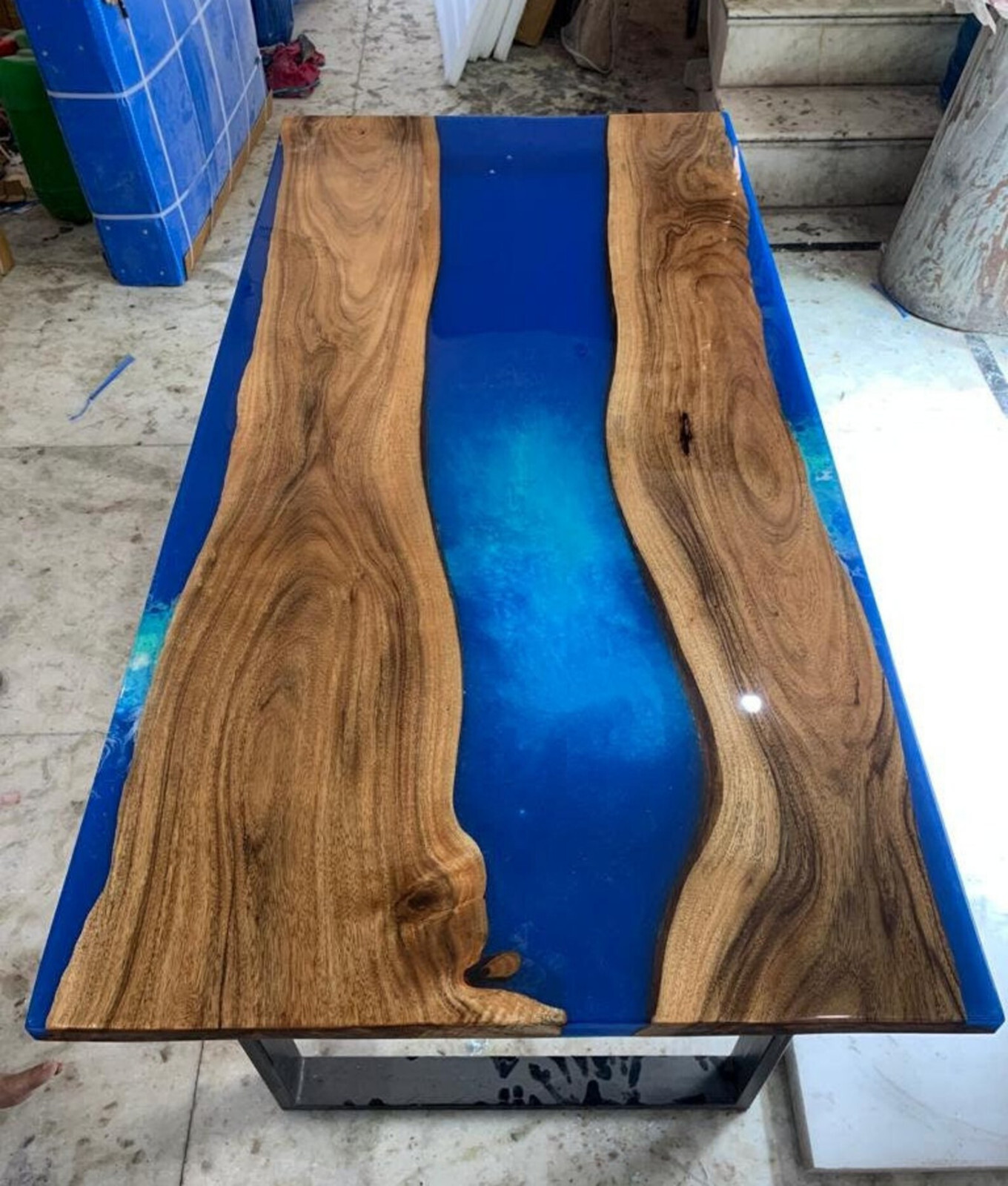 Blue Epoxy Rsin Table, Dining Epoxy Wooden Table, Walnut Live Edge ...
