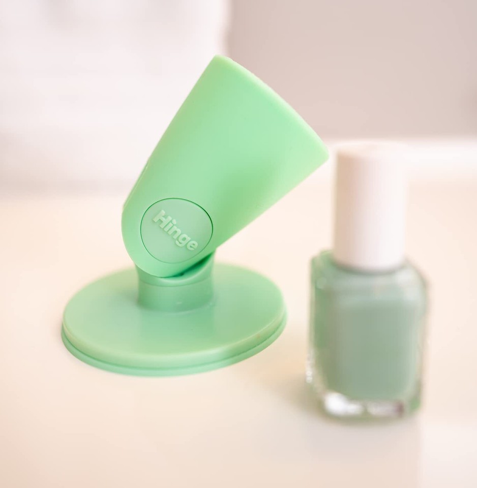 Tweexy Hinge Untippable Nail Polish Holder, Fingernail Painting Tools ...