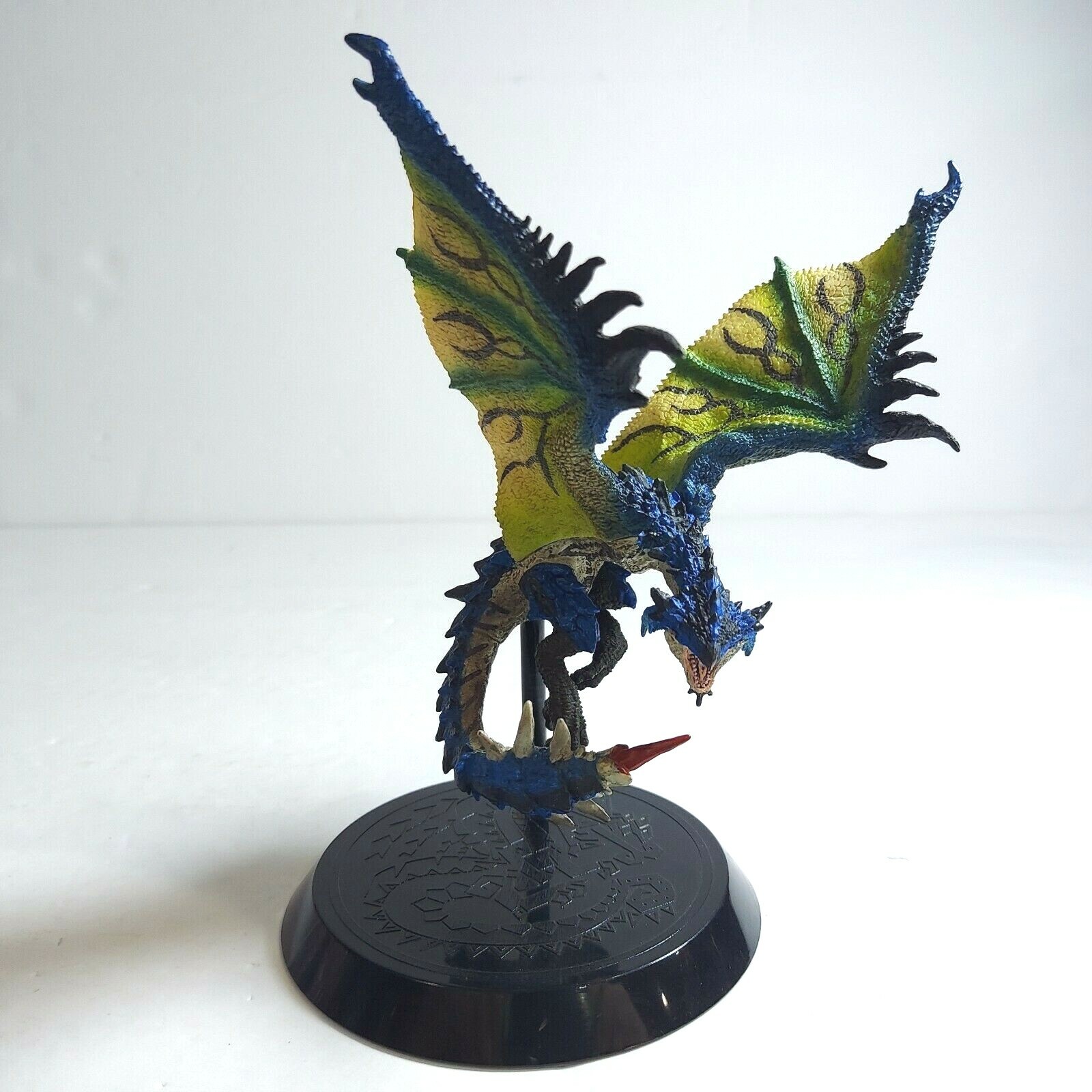Azure Rathalos Figure