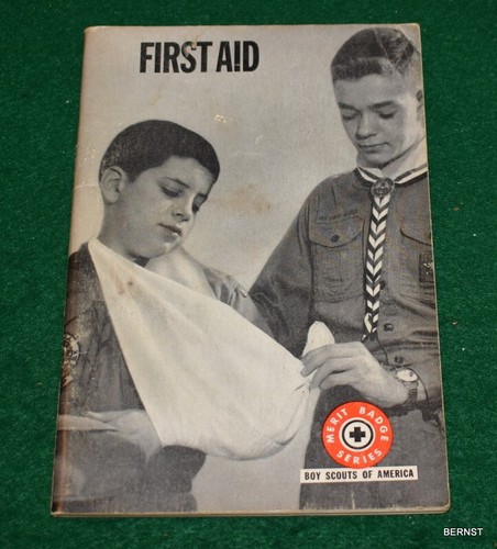 1970 BOY SCOUT MERIT BADGE BOOK - FIRST AID | eBay