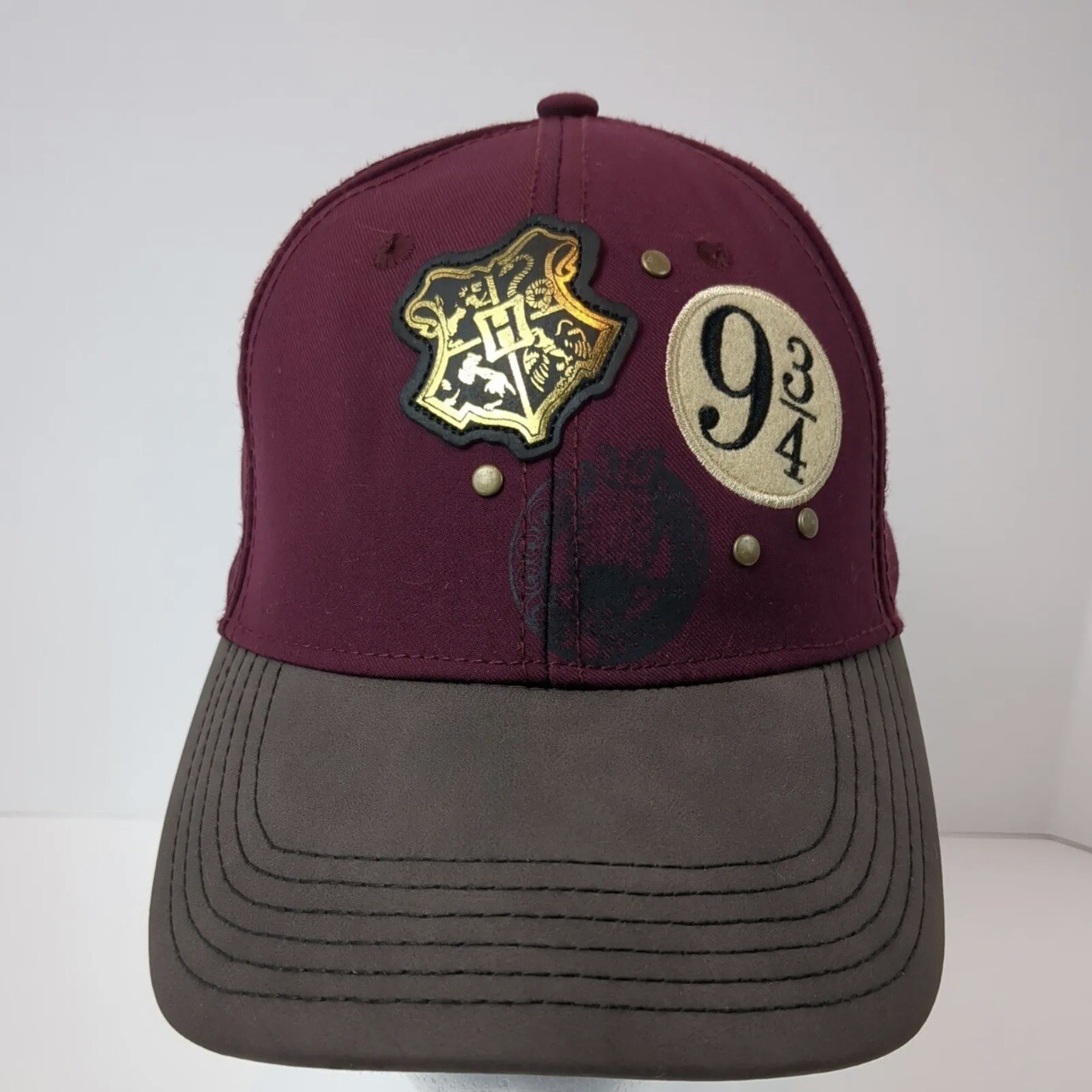 Harry Potter Maroon Hat Gryffindor Crest Hogwarts Platform 9 3/4 ...