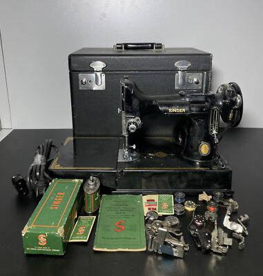 SINGER 221K Featherweight Sewing Machine W/Case&Accessories (1951 ...