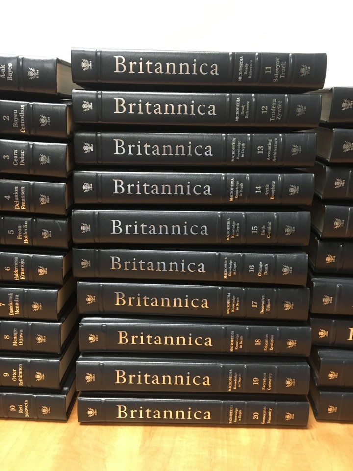 Encyclopedia Britannica 33 Vol Set 15th Edition Macropedia 1989 Blue ...